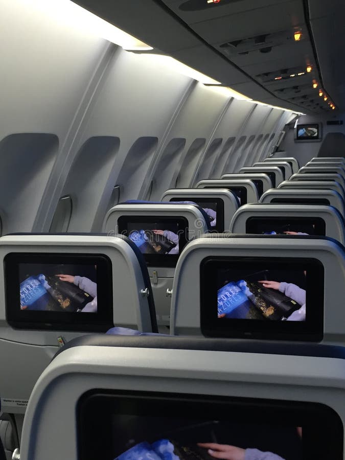 TAP Portugal Airline editorial photo. Image of light - 76589921