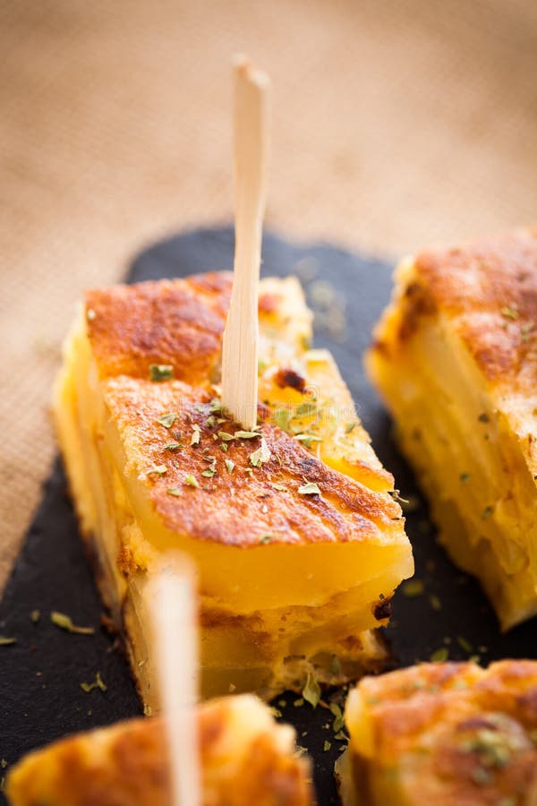 Tapas De La Tortilla Española Imagen de archivo - Imagen de almuerzo ...