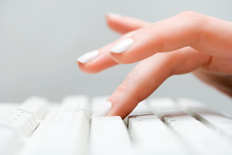 Taper de clavier photo stock. Image du moderne, contact - 7379976
