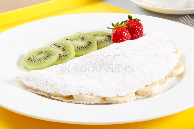 Tapioca Con Las Frutas Y La Miel Foto de archivo - Imagen de frutas ...