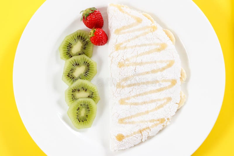 Tapioca Con Las Frutas Y La Miel Foto de archivo - Imagen de sano ...