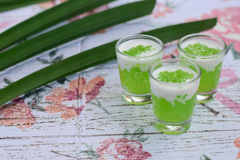 Tapioca pearl coconut milk stock image. Image of pearl - 87581369