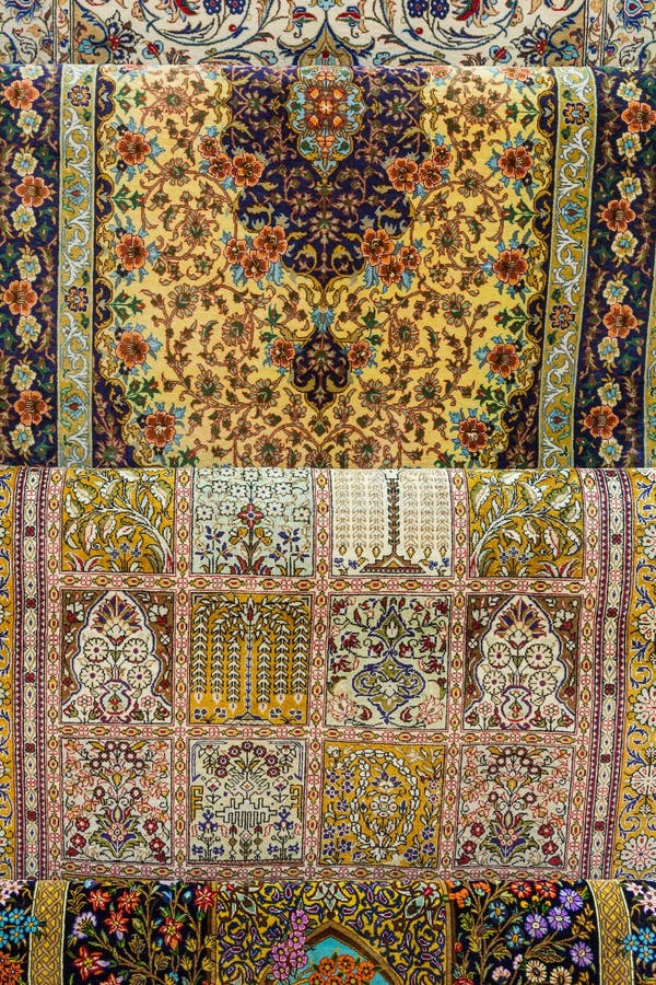 Tapis De Perse Sur L'affichage Image stock - Image du motif ...