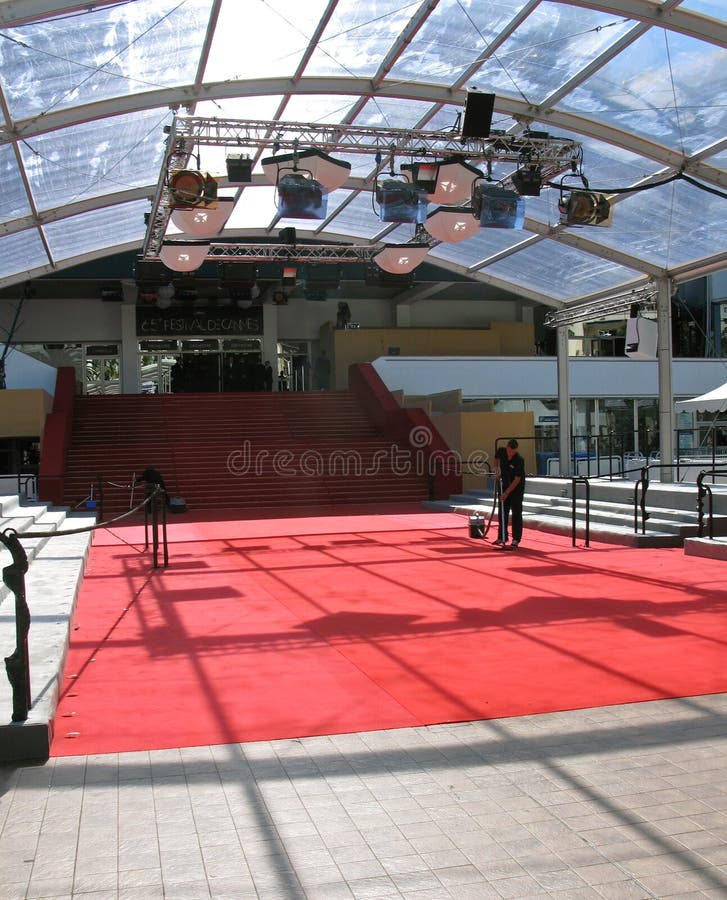 Tapis rouge photo stock éditorial. Image du cannes, balayage - 24821498