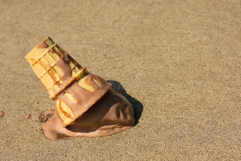 Tappad glass arkivfoto. Bild av jordning, översida, smältt - 31973830