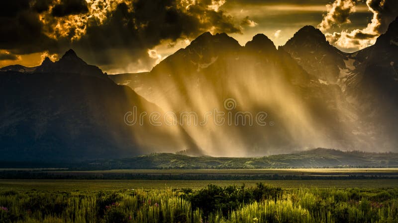 Tarde Tempestuosa En El Tetons Imagen de archivo - Imagen de parque ...