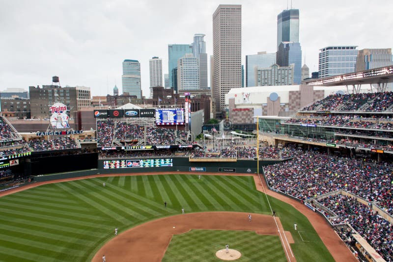 Mary Richards Statue - Minneapolis Editorial Photography - Image of ...