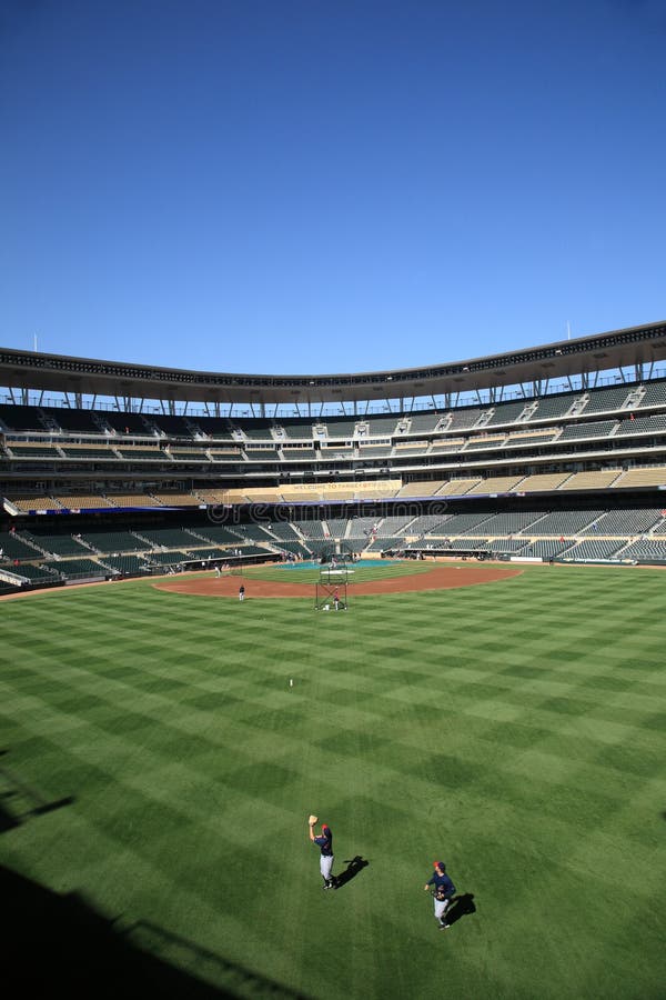 Target Field - Minnesota Twins Editorial Stock Image - Image of game ...