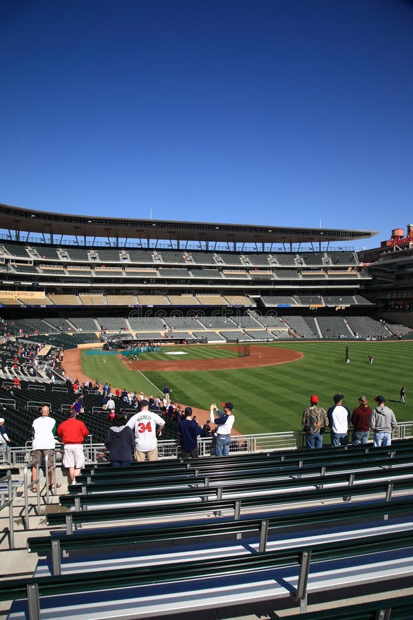 Target Field - Minnesota Twins Editorial Image - Image of twins ...