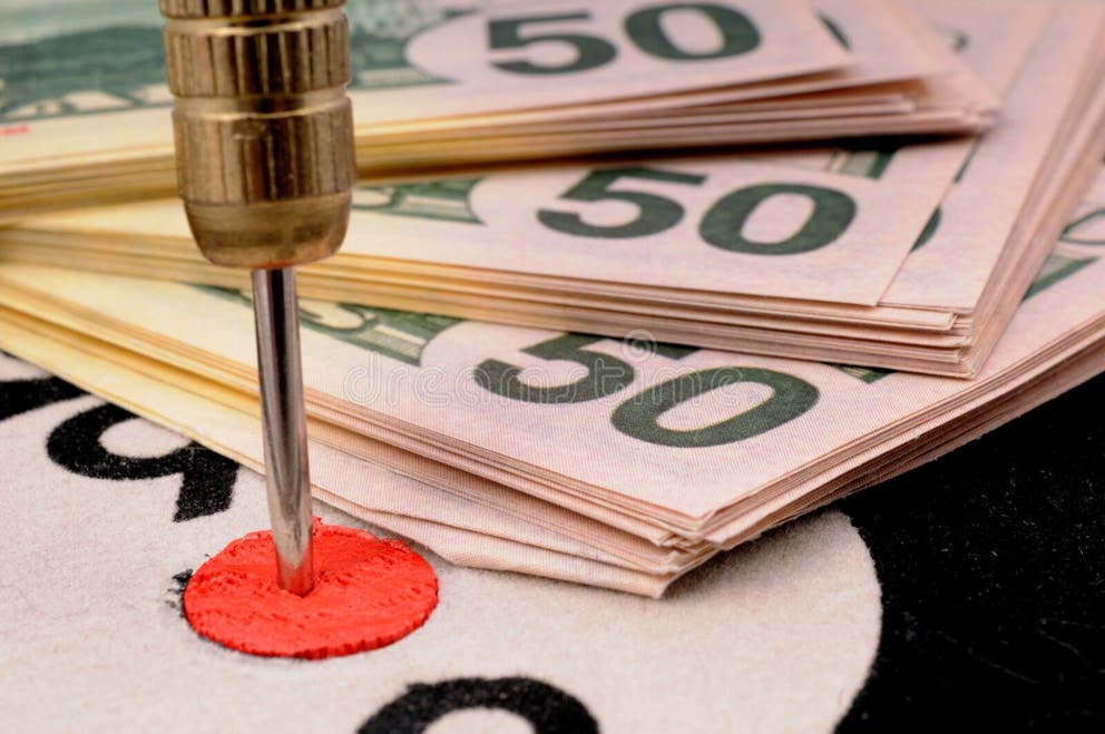 Target Hit. Business Concept Stock Photo - Image of winner, banknote ...