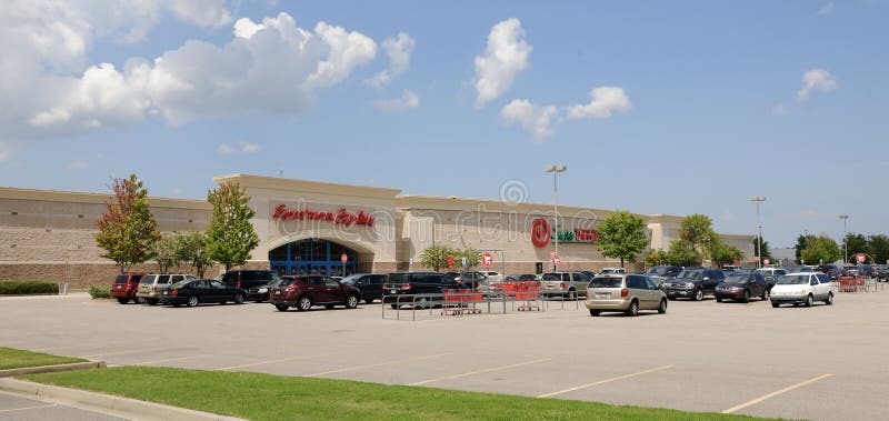 Target Super Store editorial photo. Image of target, metropolitan ...