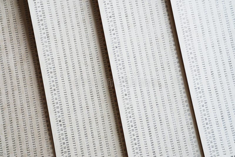 Tarjetas Perforadas Arrugadas Diagonal Foto de archivo - Imagen de ...