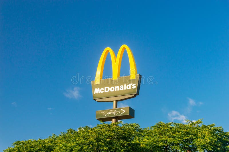 Logo of McDonalds with McAuto Editorial Photography - Image of ...