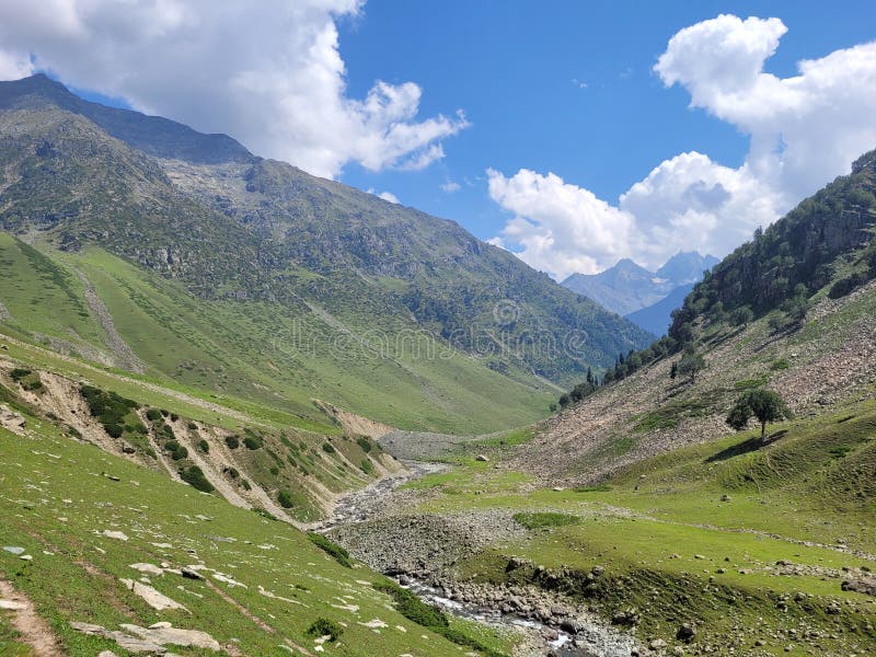 Tarsar Marsar Trek stock photo. Image of mountain, grass - 260885320