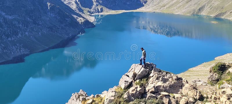 Tarsar Marsar Trek editorial stock photo. Image of landscape - 260886113