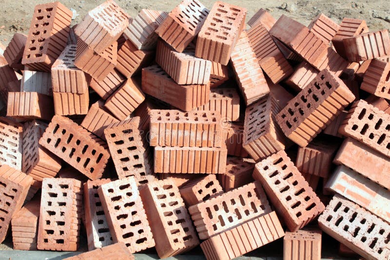 Tas Des Briques Creuses En Céramique Image stock - Image du solide ...