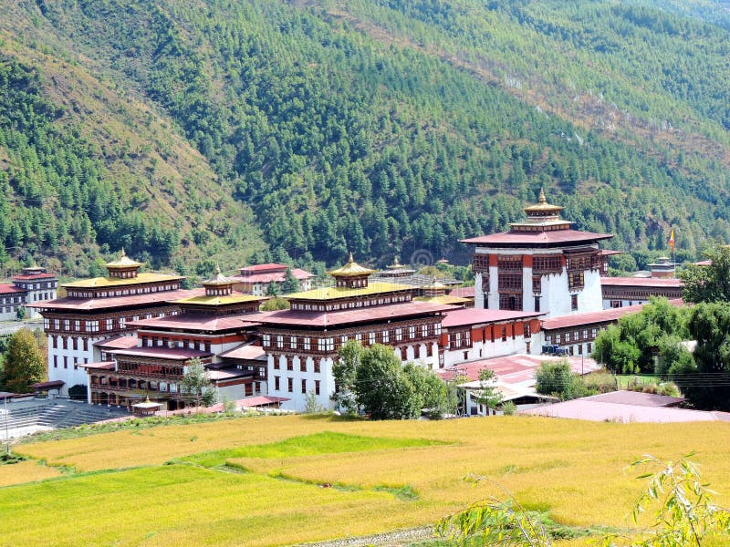 Tashichho Dzong, Timbu, Bhután Foto de archivo - Imagen de encarnado ...