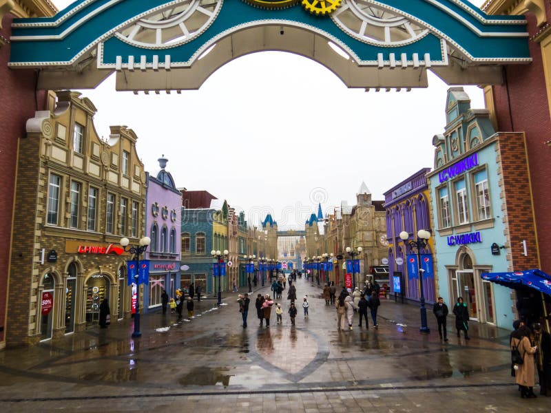 Magic City, Tashkent editorial photography. Image of structure - 330170662