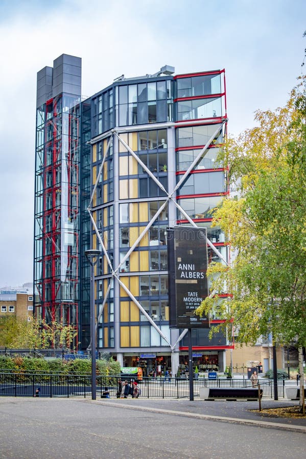 Inside The Tate Modern Art Museum In London Editorial Image - Image of ...