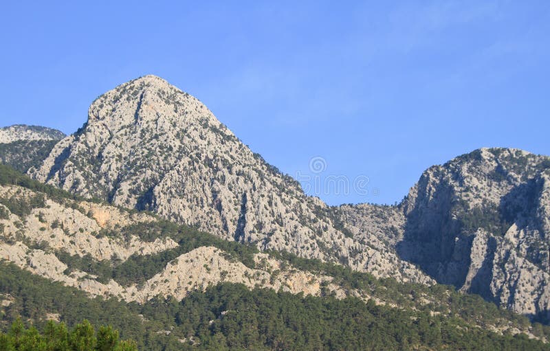 Taurus Mountains image stock. Image du nuage, course - 30551581