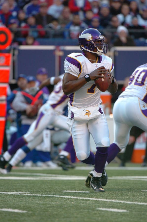 Tavaris Jackson editorial photo. Image of tavaris, linebacker - 74191596