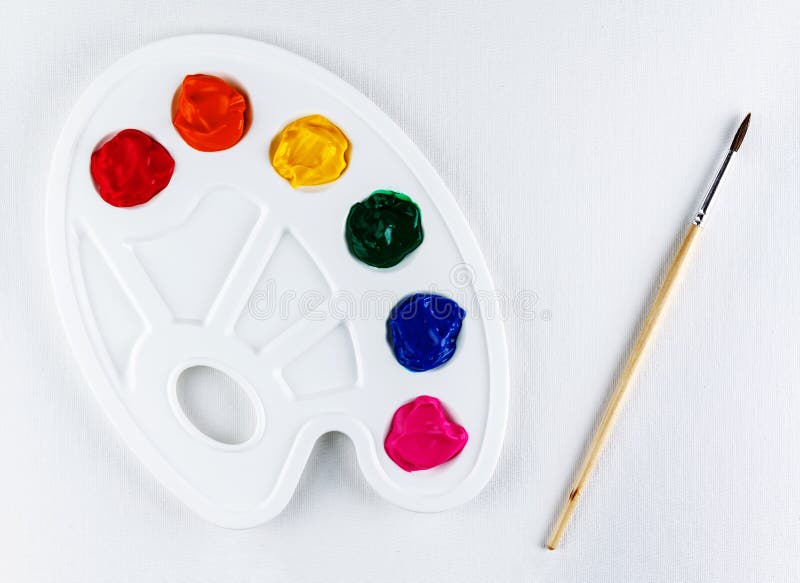 Tavolozza Con Il Pennello Su Tela Immagine Stock - Immagine di ...