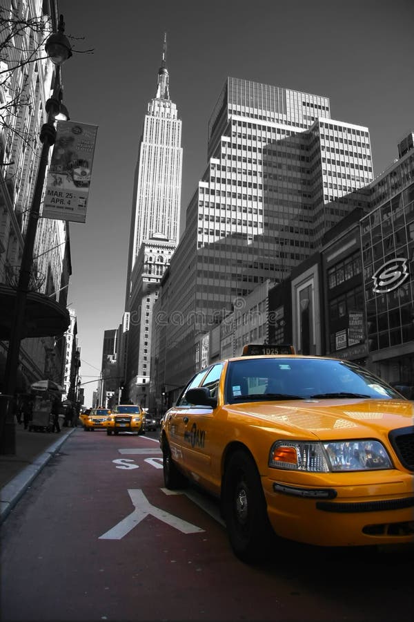 Yellow Taxies in New York City Editorial Image - Image of apple, city ...