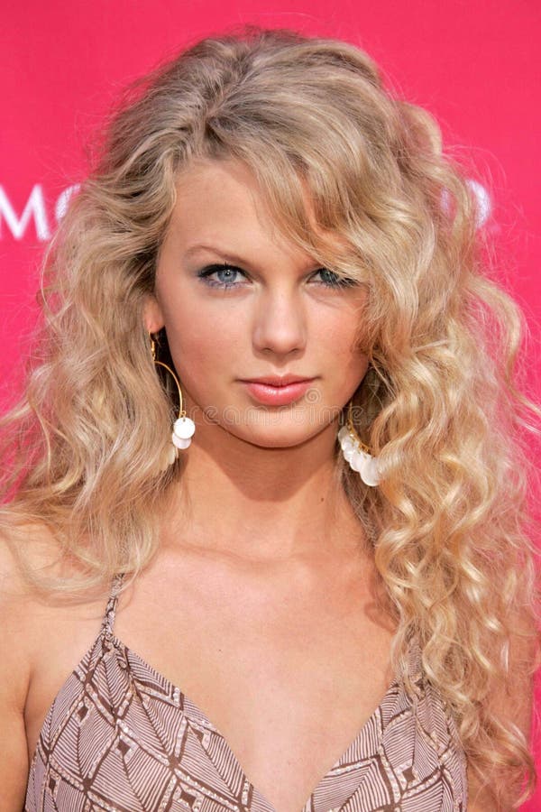0+ Swift taylor Free Stock Photos - StockFreeImages