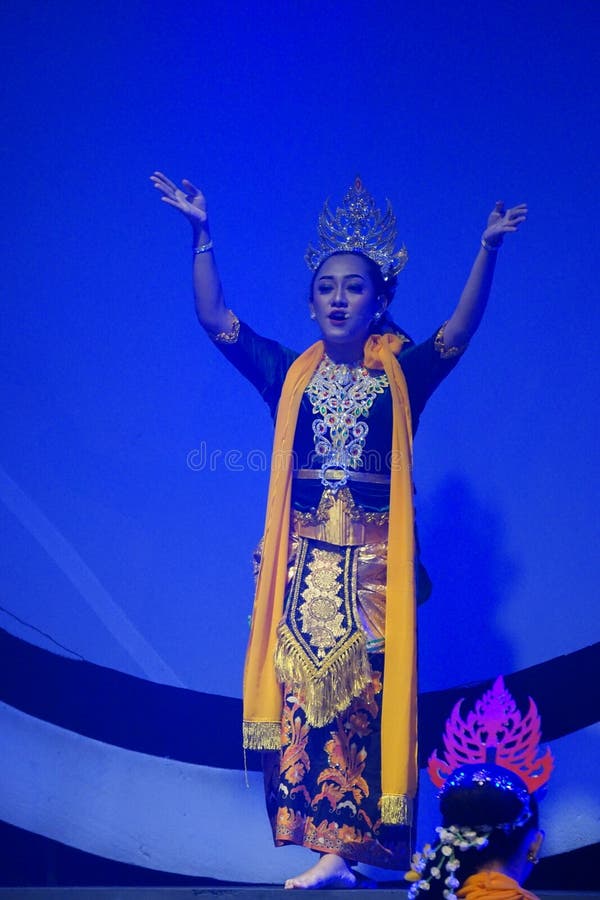 Tayub Sukowati Dance from Sragen Central Java, Indonesia Editorial ...