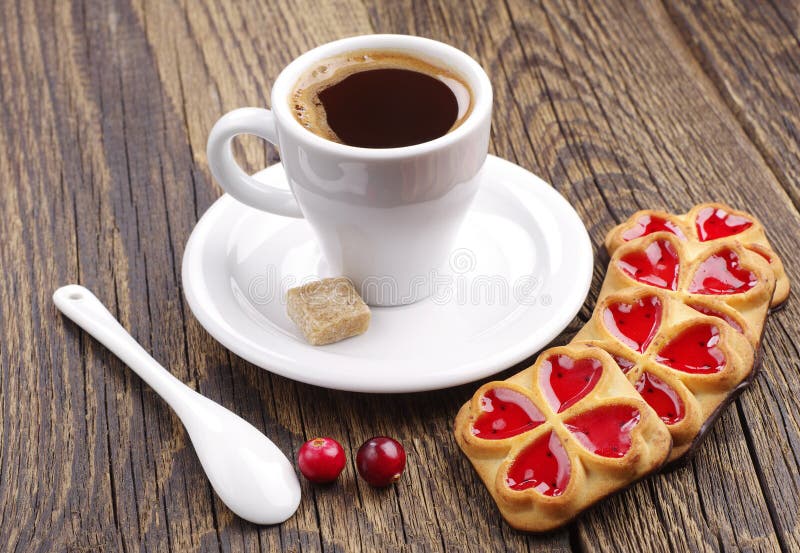 Tazza di caffè e biscotti immagine stock. Immagine di gruppo - 34389147