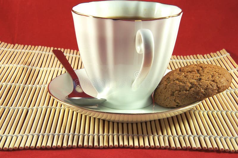 Tazza di caffè e biscotto fotografia stock. Immagine di bevanda - 20867258