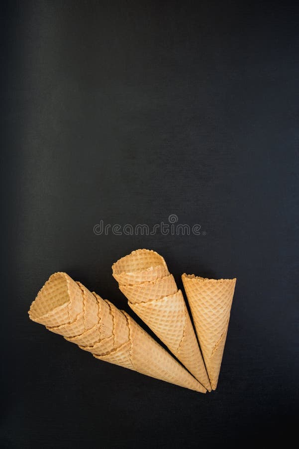 Tazze Della Cialda Per Gelato Fotografia Stock - Immagine di copia ...