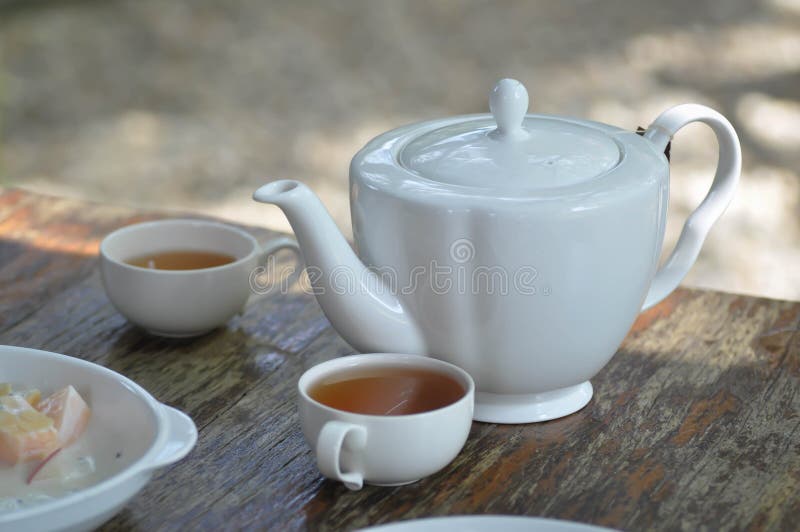 Tea cup and tea pot stock image. Image of drink, water - 197793143