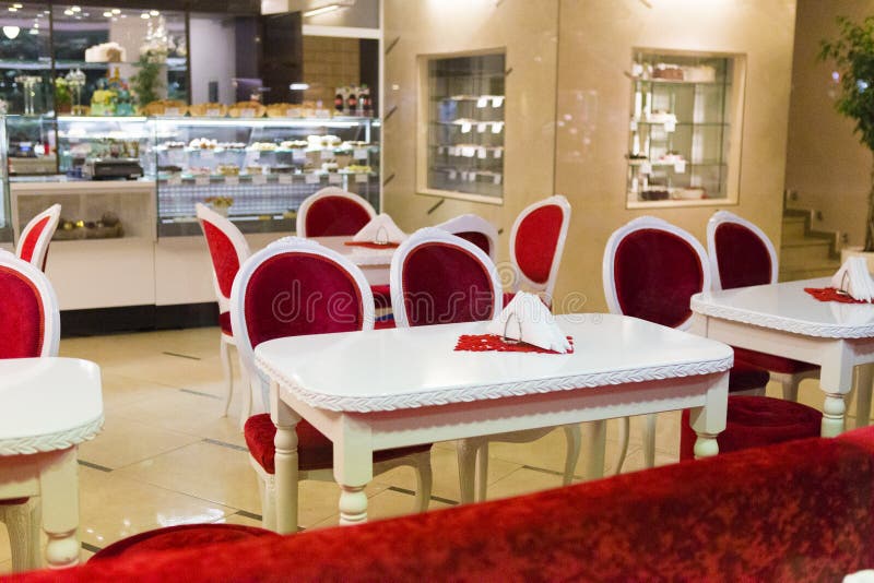 Table Arrangement in a Cake Shop Editorial Stock Image - Image of ...