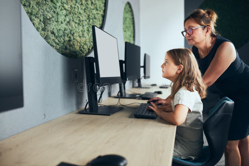 452 Computer Science Lesson Primary Photos - Free & Royalty-Free Stock Photos from Dreamstime