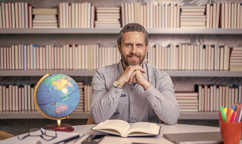 Teacher Share Educational Knowledge. School Education is Essential for the Students. Teacher in ...