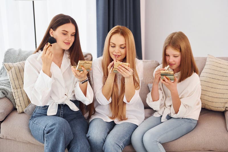 226 How To Make Love Young People Stock Photos - Free & Royalty-Free ...