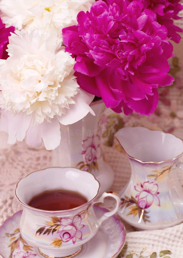 Vintage Teacup with Spring Flowers Stock Photo - Image of breakfast ...