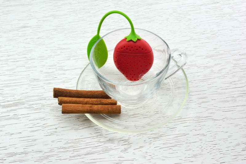 Teacup with Tea Leaf Filter Stock Image - Image of aroma, cubes: 37565709