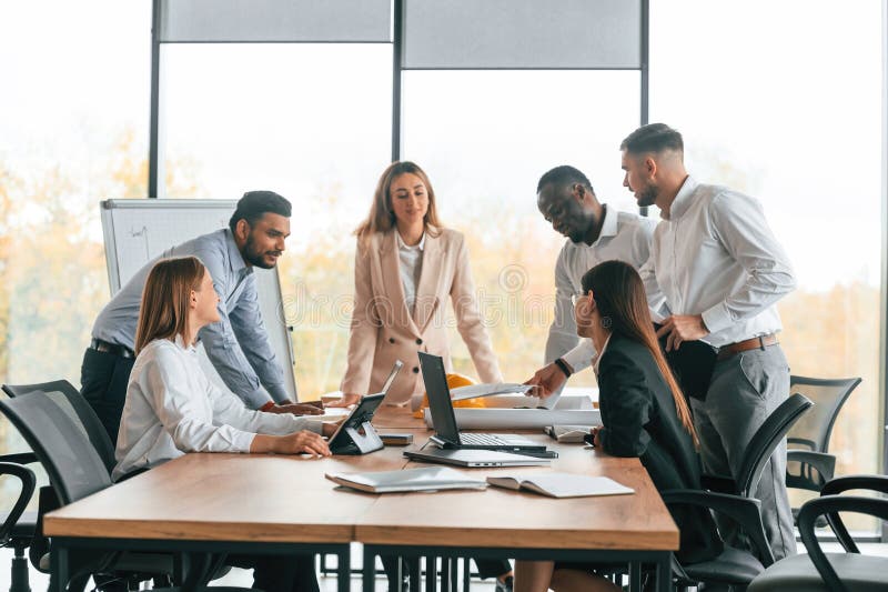 Team are Busy and Bringing the Ideas for Project. Group of Office ...