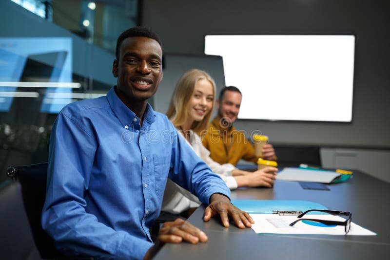 Team of Happy Managers, it Idea Presentation Stock Image - Image of ...