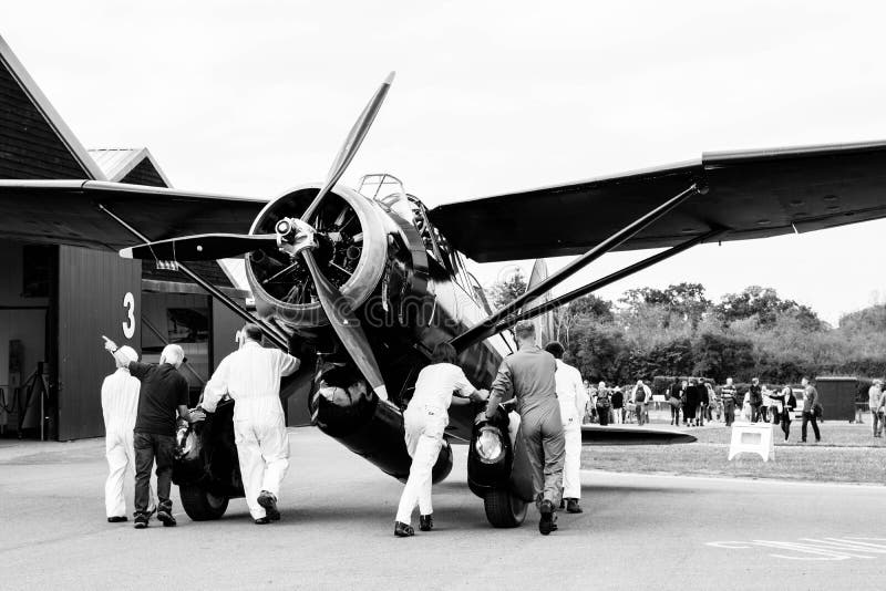 Teamwork editorial image. Image of mechanics, plane - 141811615