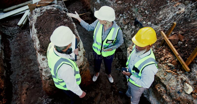Architecture, Engineering and Reflection of Construction Worker People ...