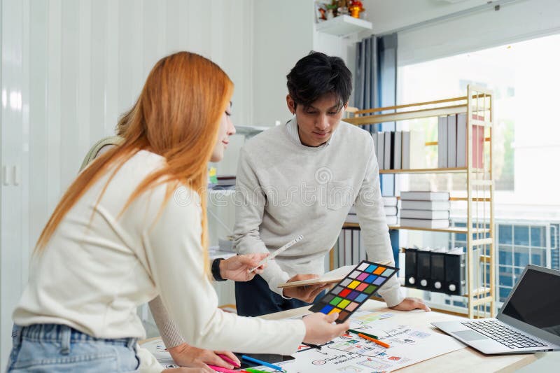 Team of UI UX Web Designer are Working Together To Develop Mobile ...