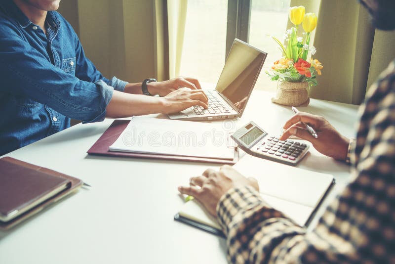 Team Work Process , Young Business Managers Crew Working New Startup ...