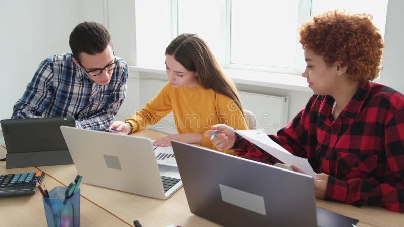 Teamwork Brainstorm. Diverse Colleagues Working Together Discuss ...