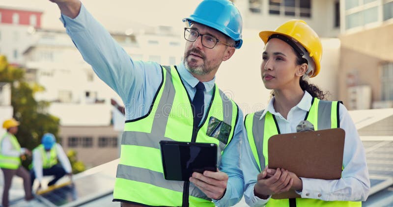 Teamwork, Leader or Engineers with Tablet on Construction Site for ...