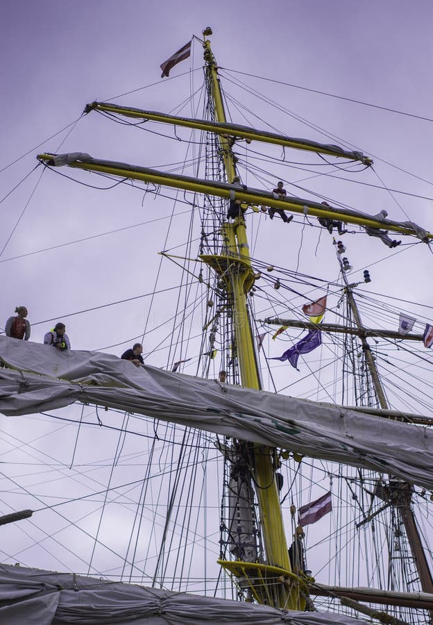 Teamwork on the ship editorial photo. Image of teamwork - 34958826