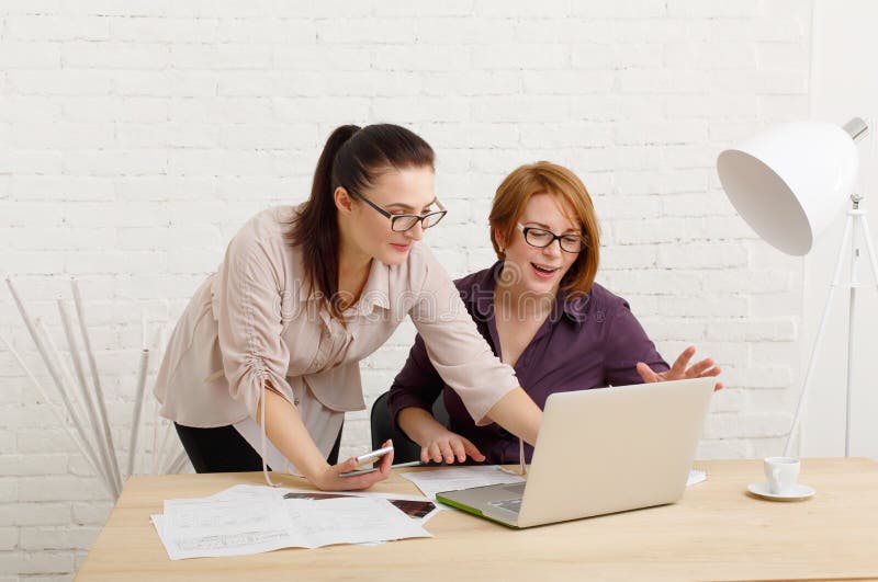 Teamwork Women Discuss Project In Office Stock Image Image Of Career