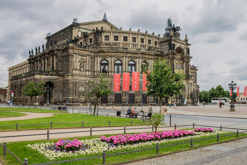 Teatro Dell'opera Dresda Germania Di Semperopera Fotografia Stock ...